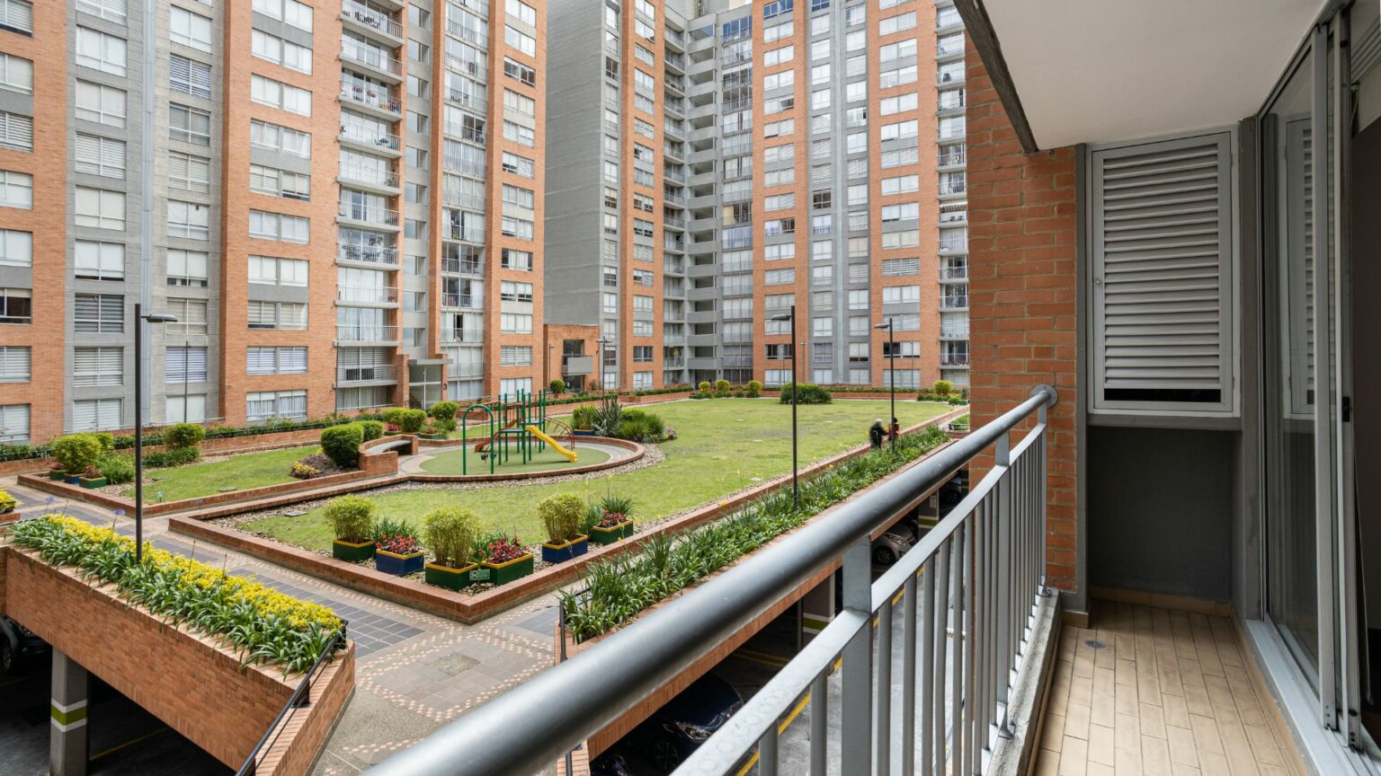 How To Become A Certified Apartment Manager: Benefits And Process ...